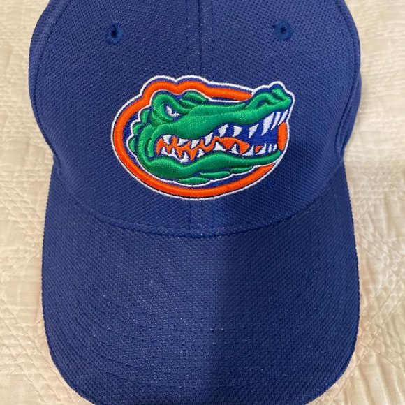 Captivating | Accessories | U Of Florida Gators Cap Embroidered With ...